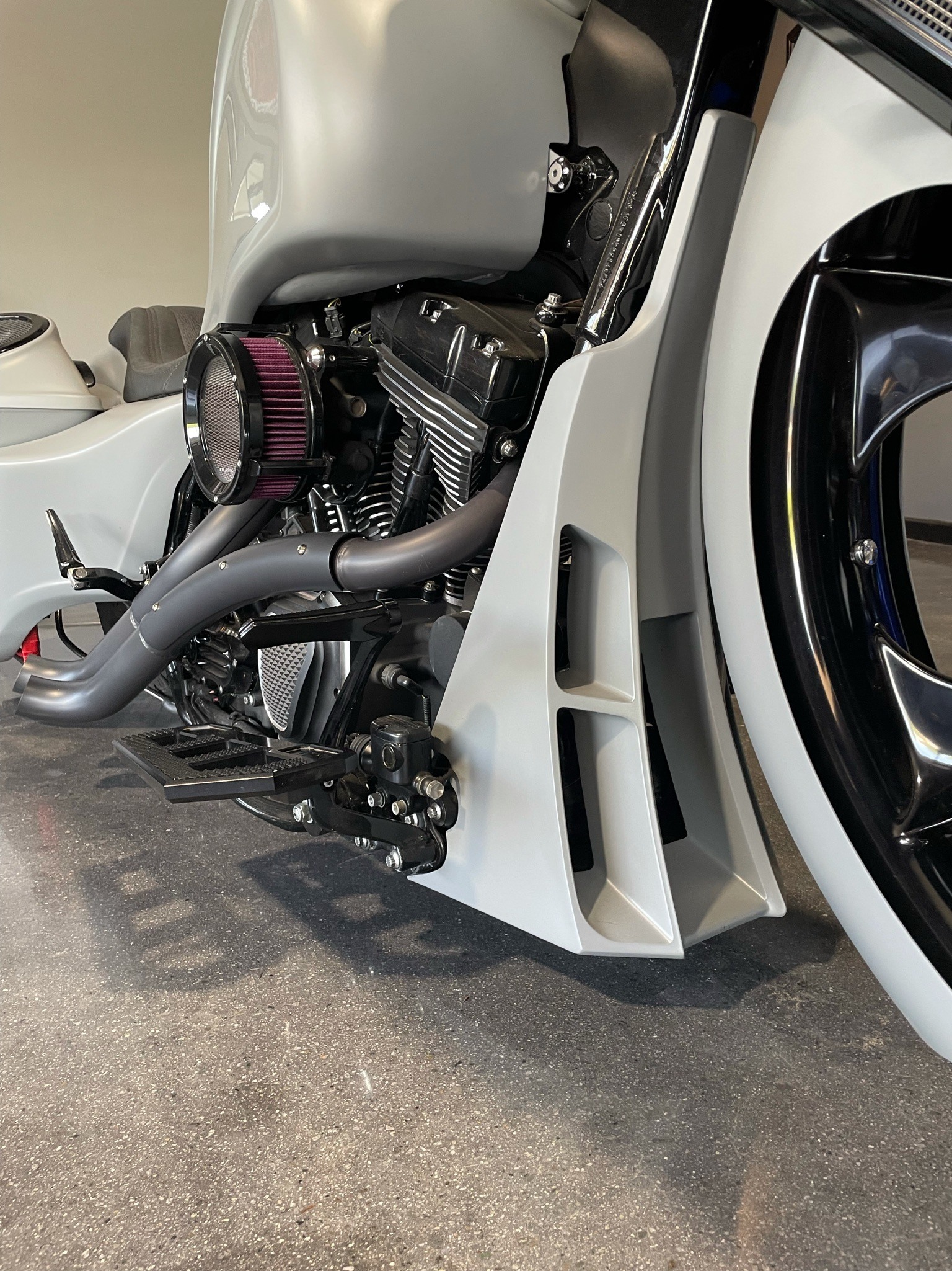 Harley-Davidson "Jaw Dropper" Chin Spoiler 2009 to 2023 - Dirty Bird ...